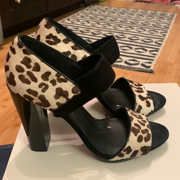 BCBGMaxAzria | Shoes | Bcbg Max Azria Size 9 Heel | Poshmark